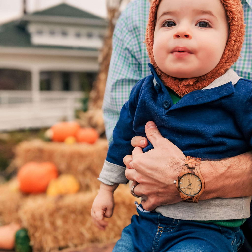 Family time management & unique wooden watches - Anchored In Elegance