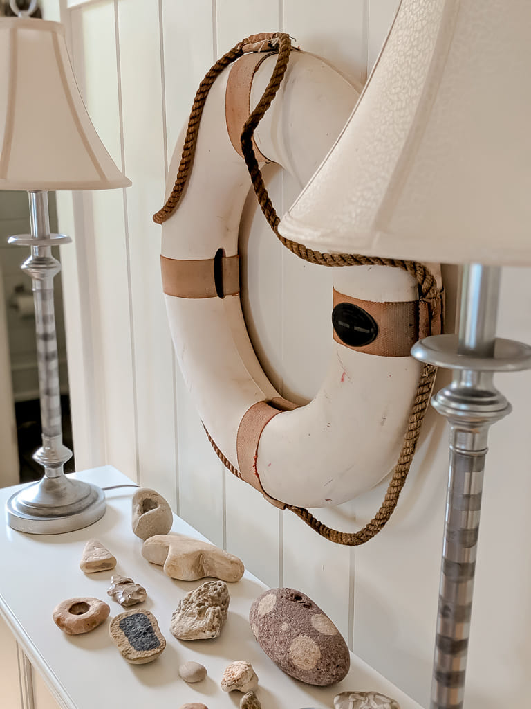 Subtle coastal decor: How to Get Beach Chic - Anchored In Elegance